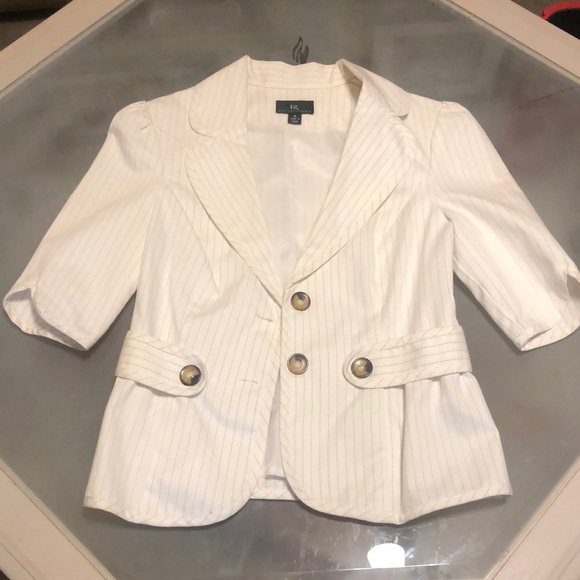 Iz Byer | Jackets & Coats | White Belted Blazer With Tortoise Shell ...